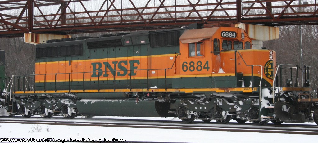 BNSF 6884